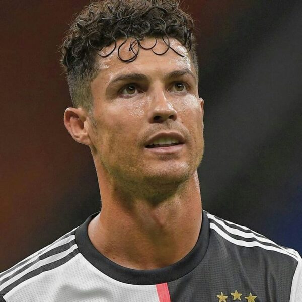 Top 18 Cristiano Ronaldo Haircuts